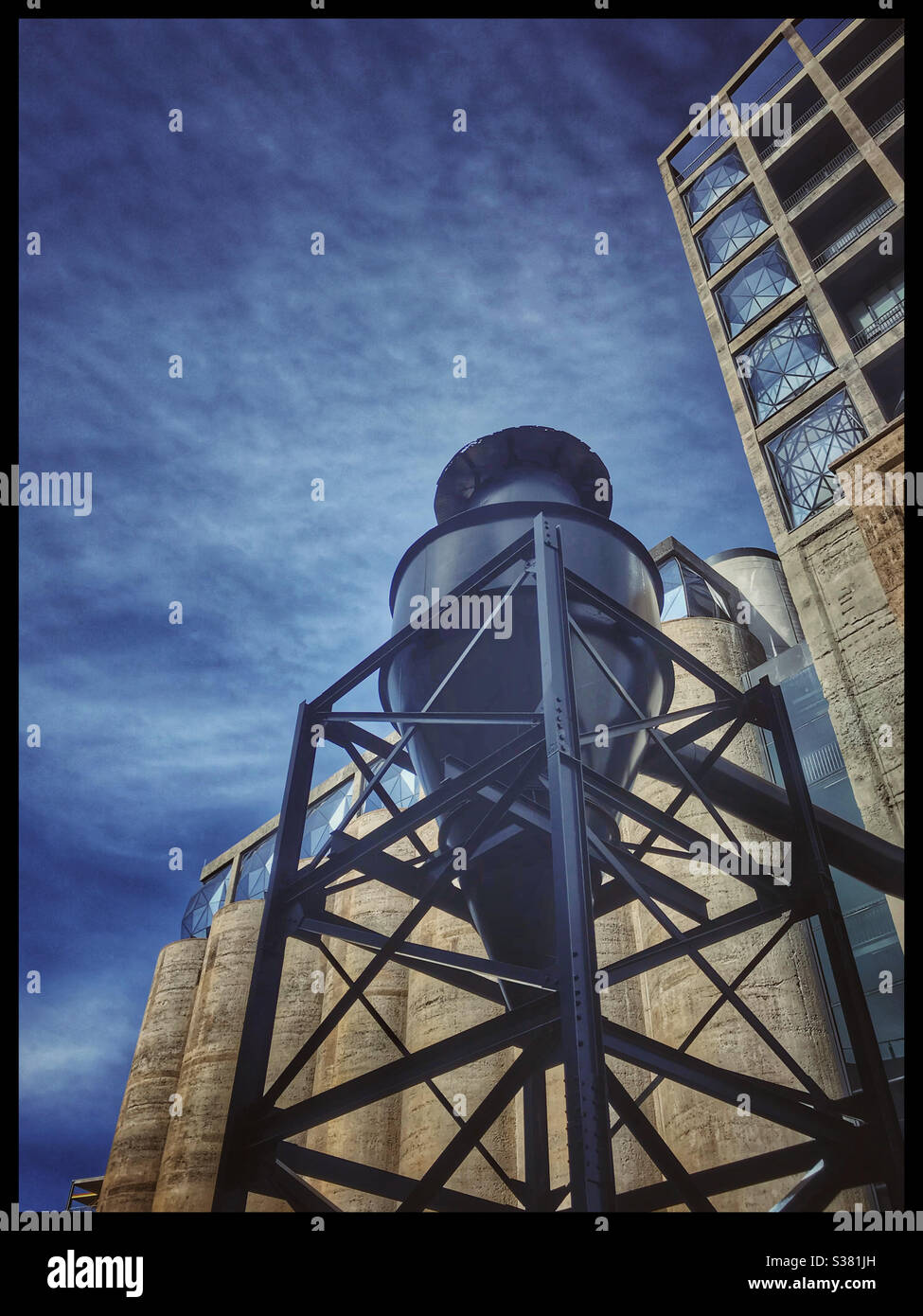 The Zeitz Museum of Contemporary Art Africa in the Grain Silo Complex ...