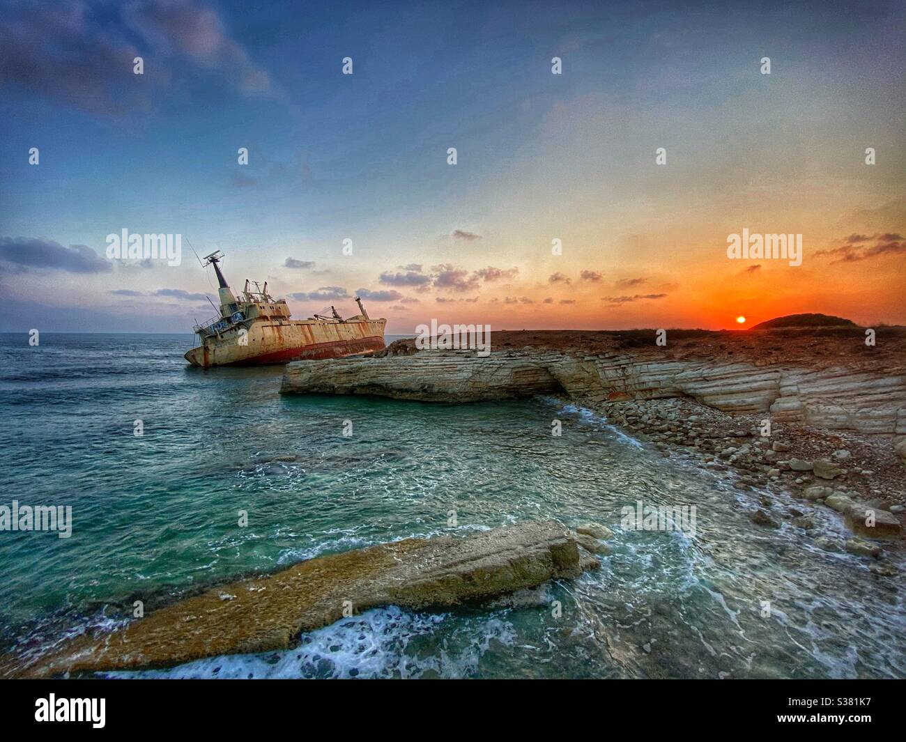The edro hi-res stock photography and images - Alamy