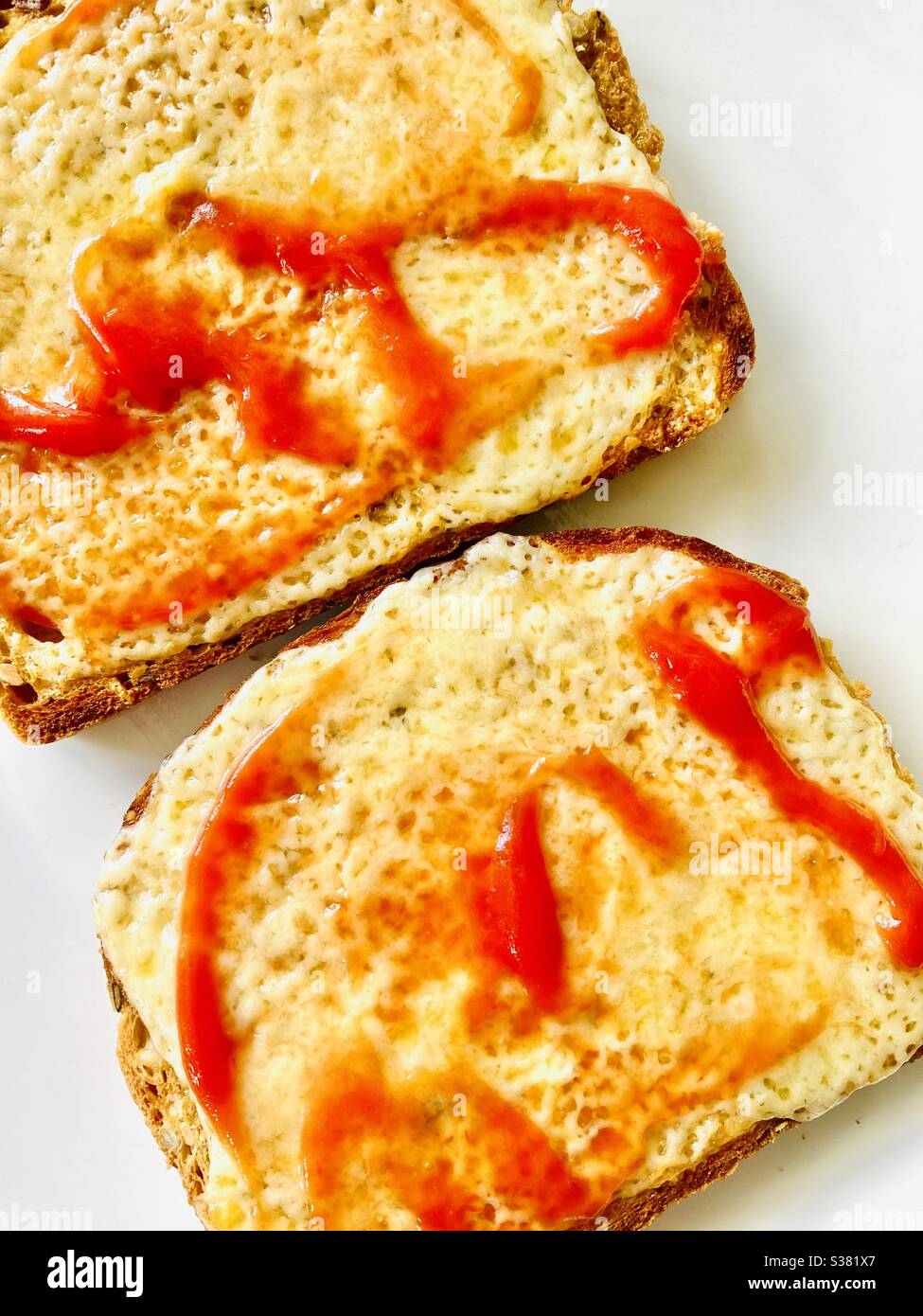 Cheddar cheese sandwich wholemeal hi-res stock photography and images ...