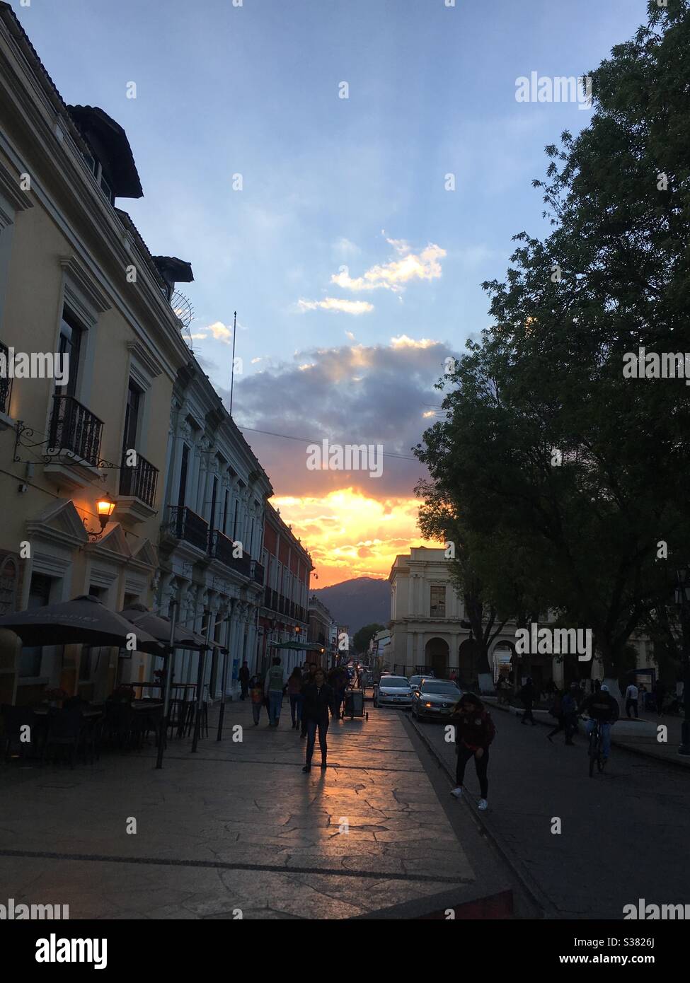 Good angle hi-res stock photography and images - Alamy