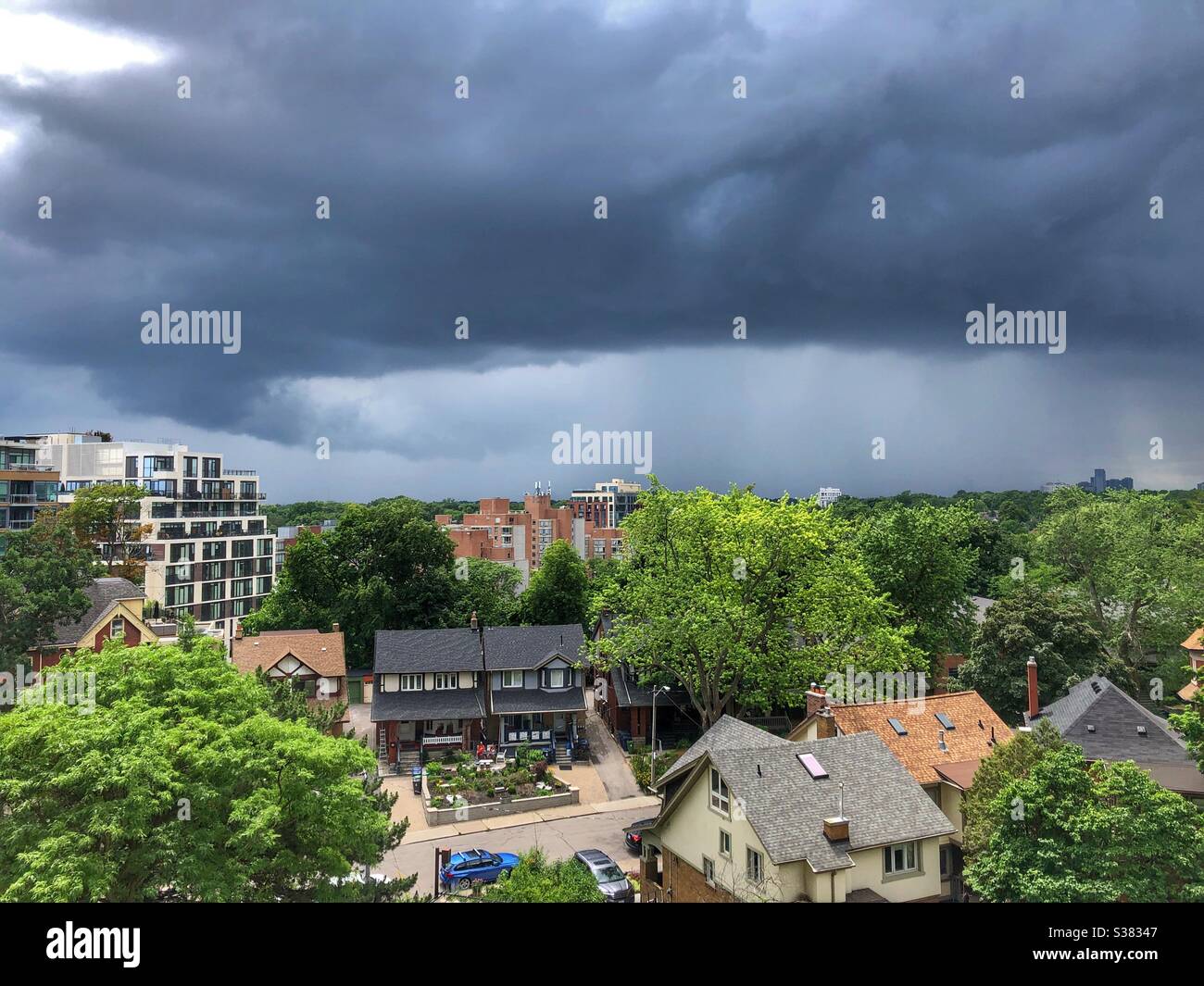 Dark ominous sky hi-res stock photography and images - Alamy