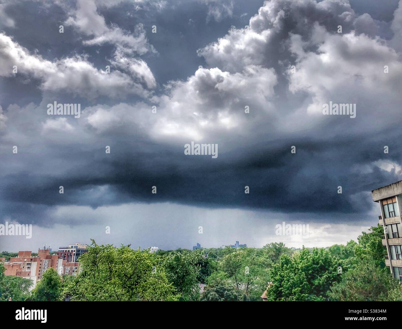 Dark neighbourhood hi-res stock photography and images - Alamy