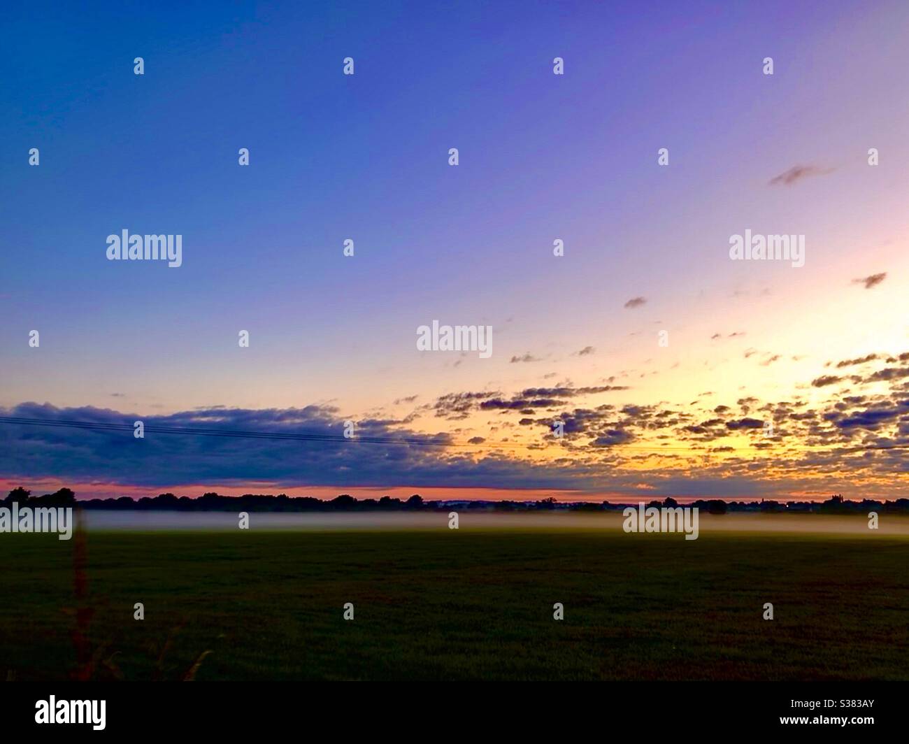 English meadow sunrise hi-res stock photography and images - Alamy