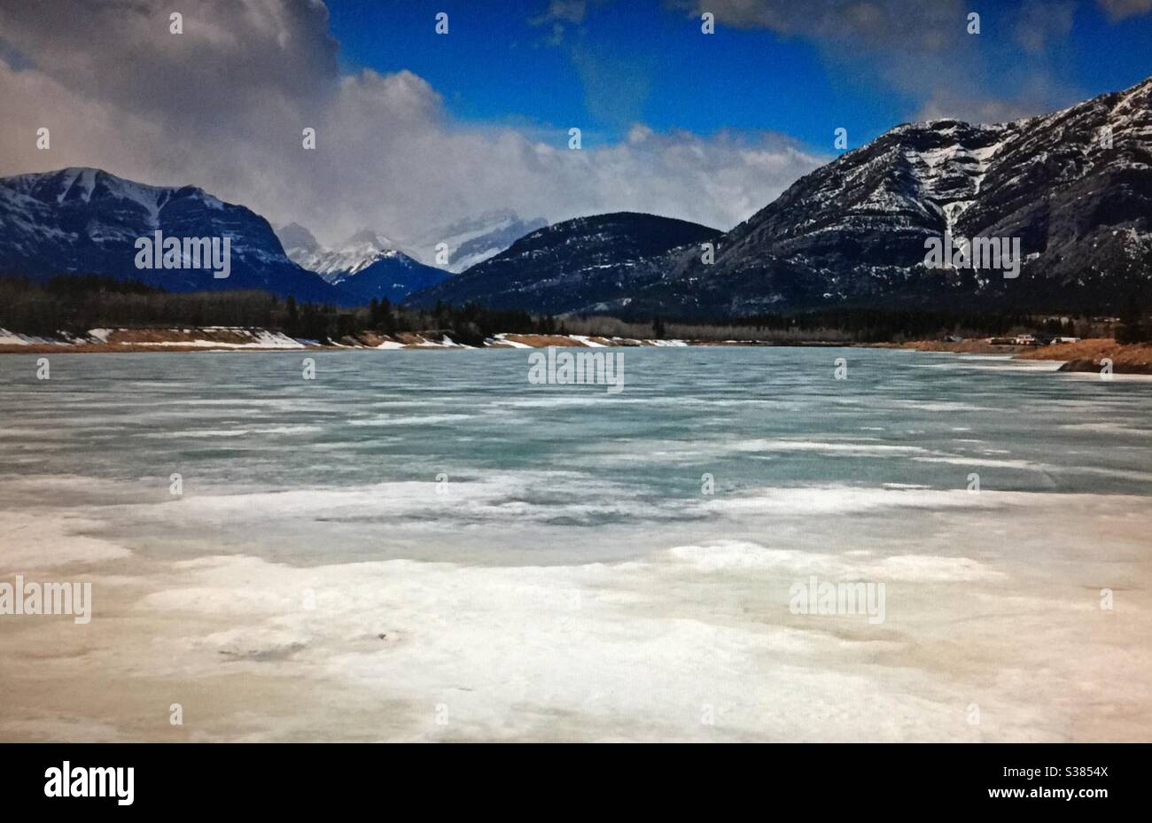 Alberta canada kananaskis dam hi-res stock photography and images - Alamy