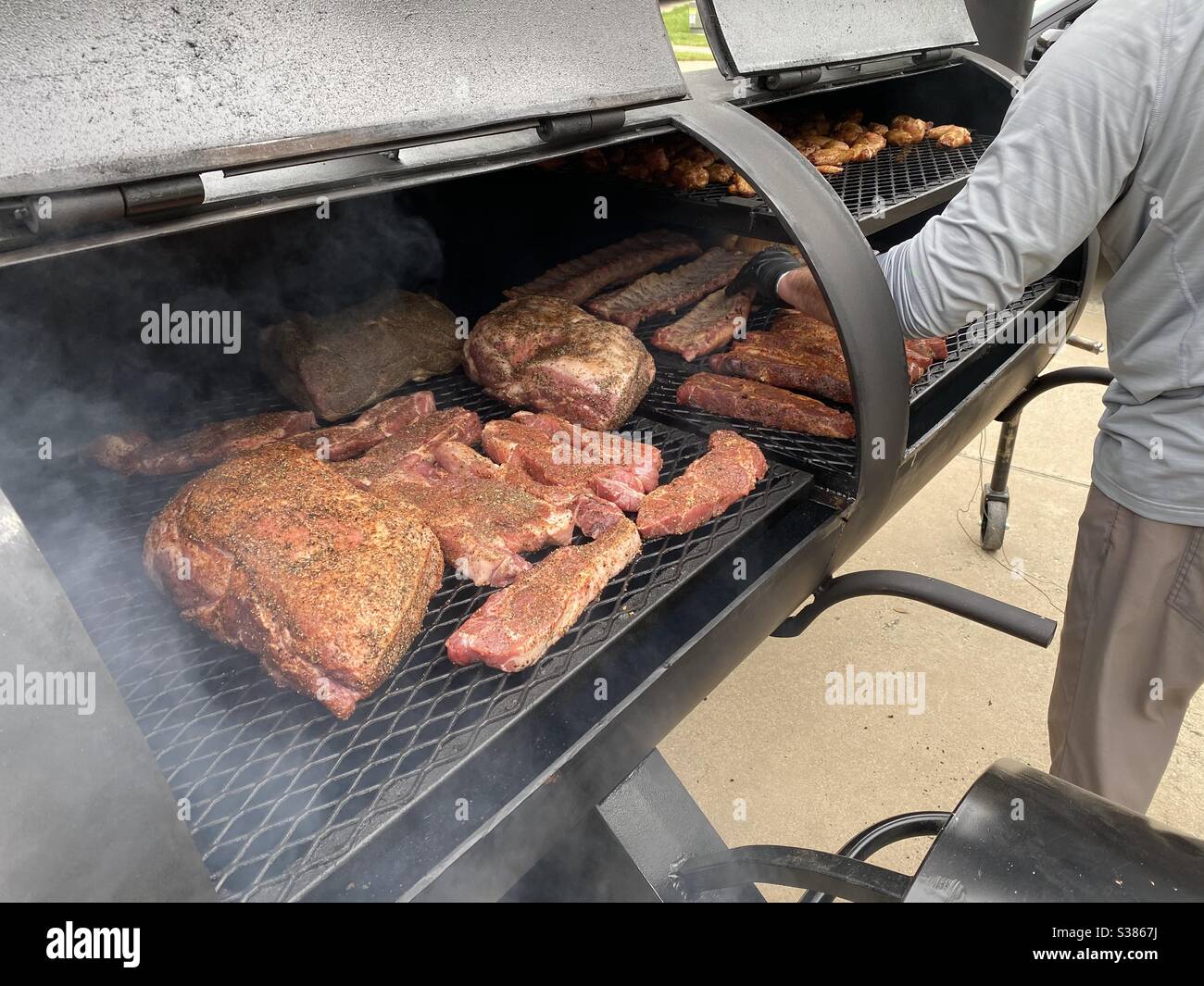 Smoker bbq hi-res stock photography and images - Alamy