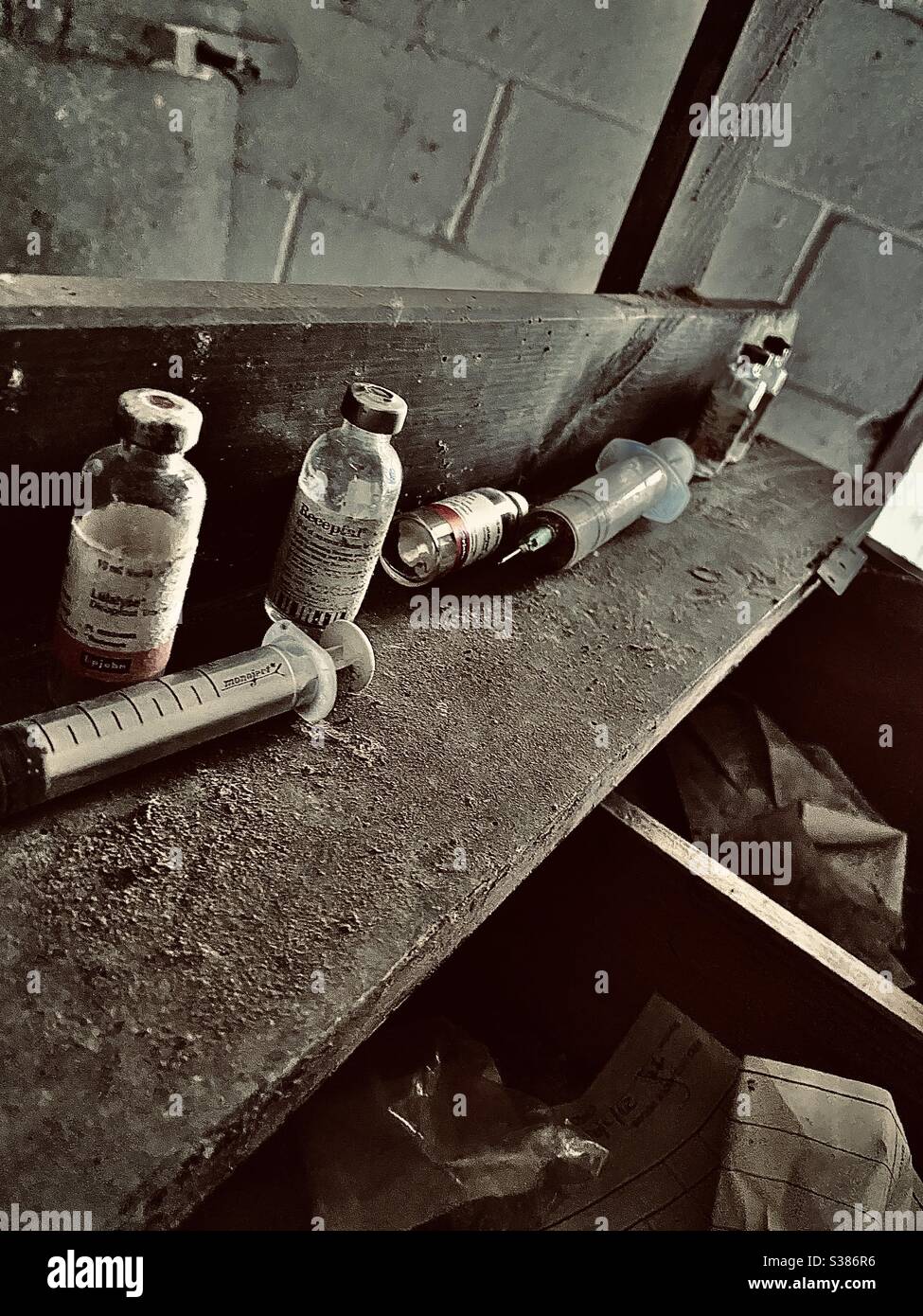 Drugs, wasted, abandoned, syringes, needles, creepy, scary Stock Photo ...