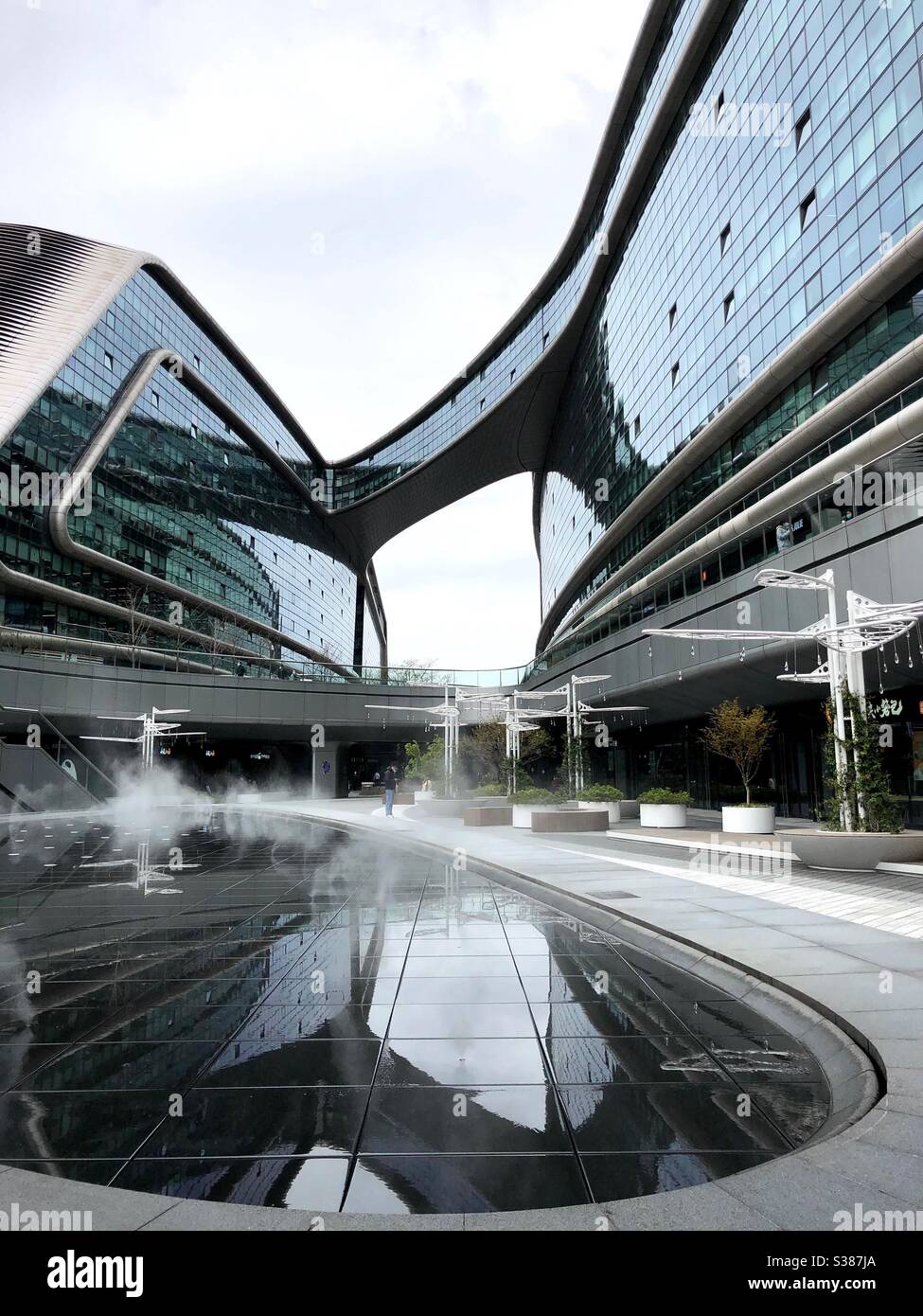 Lingkong soho hi-res stock photography and images - Alamy