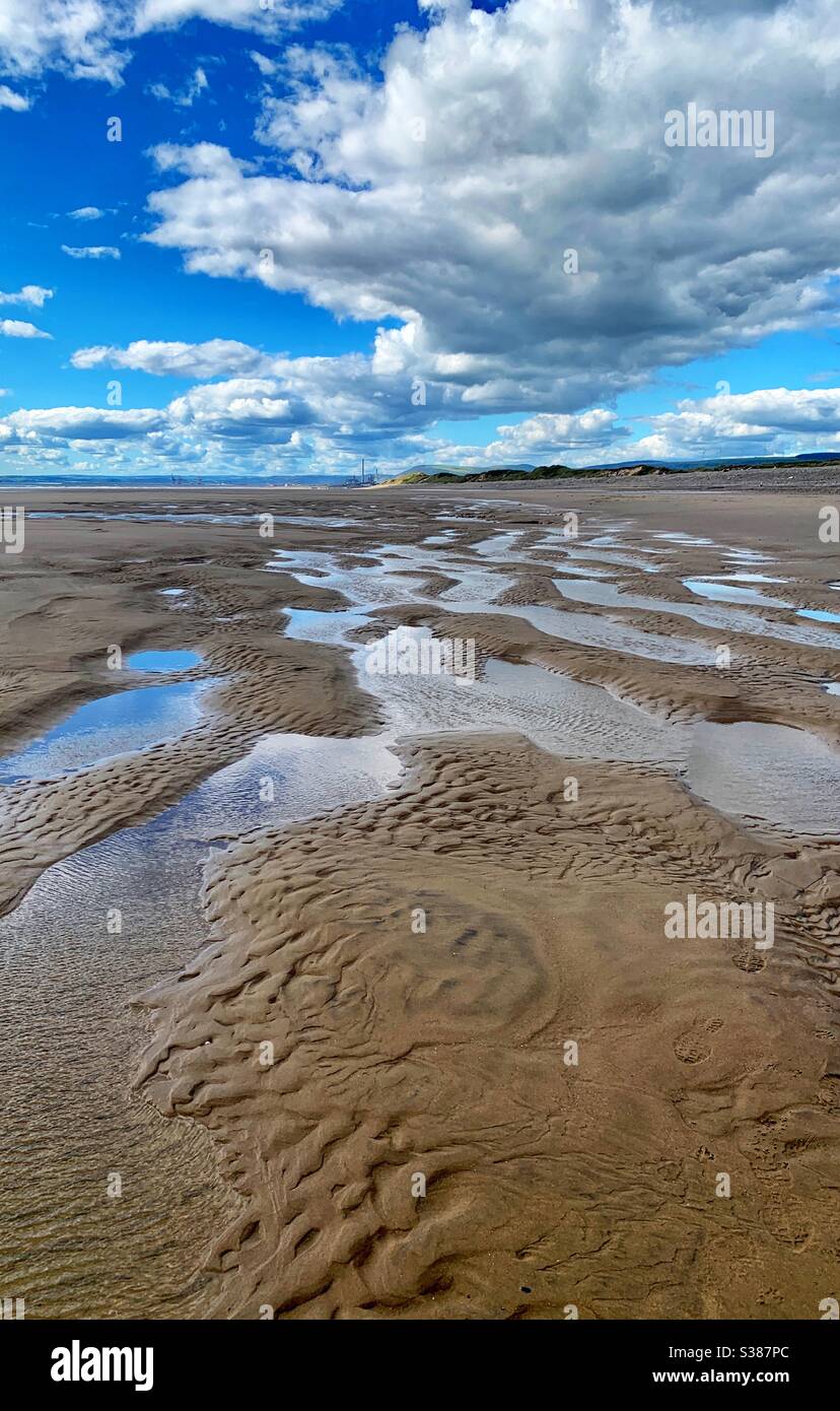Pools of sea water hi-res stock photography and images - Alamy