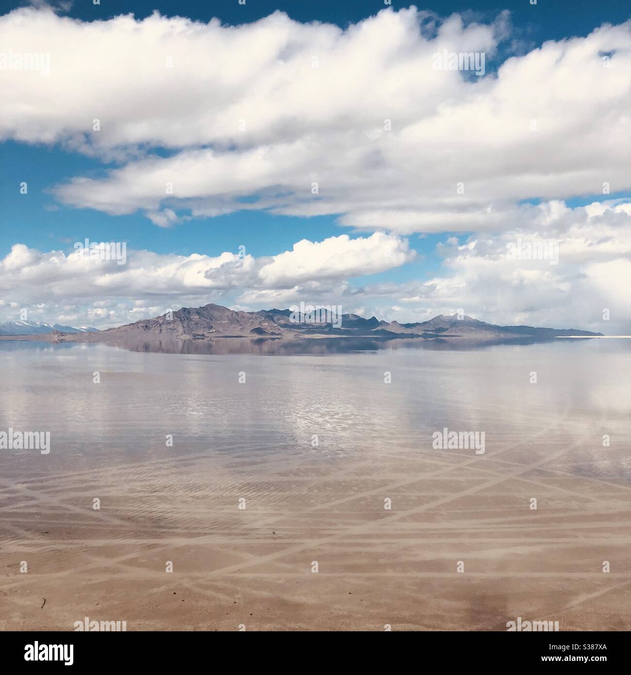 Jaw dropping hi-res stock photography and images - Alamy