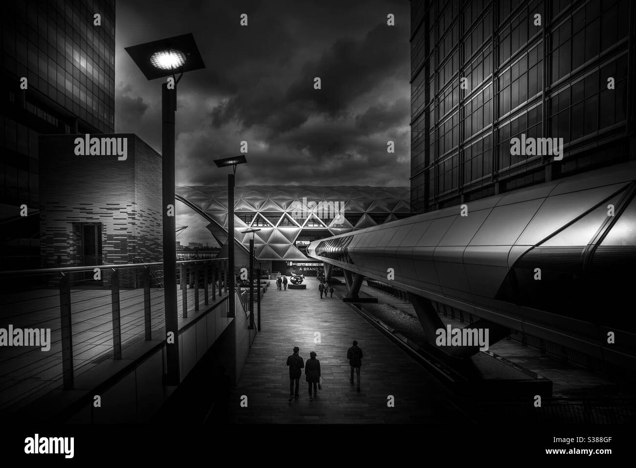 Future city hi-res stock photography and images - Alamy