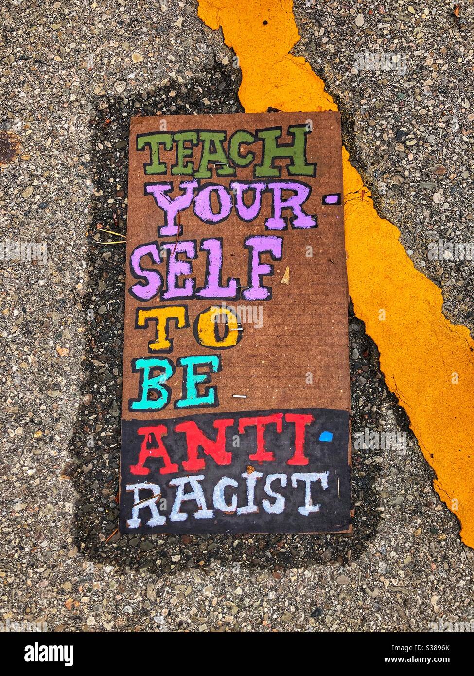 Colourful painted sign hi-res stock photography and images - Alamy