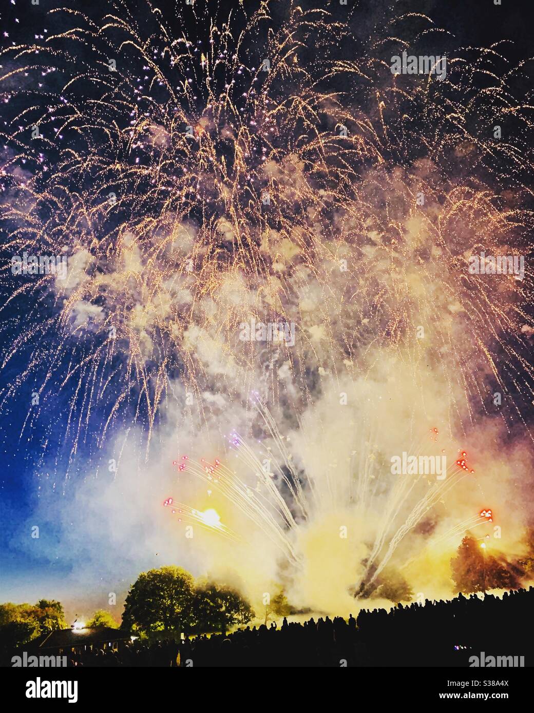 Amazing fireworks at Carters Steam Fair- Maidenhead Stock Photo - Alamy