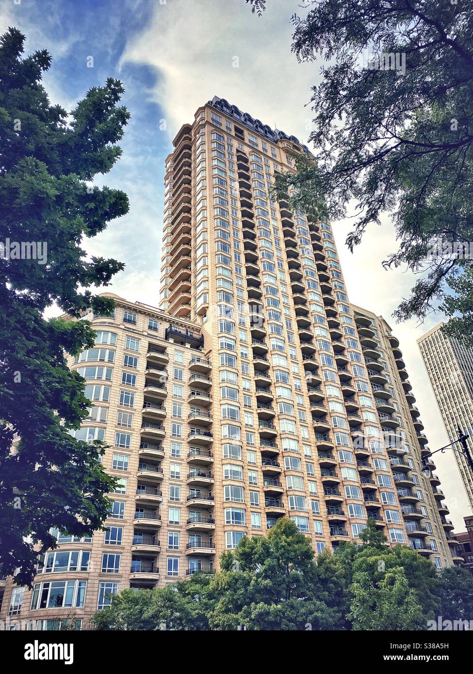 Chicago residential neighborhood hi-res stock photography and images ...