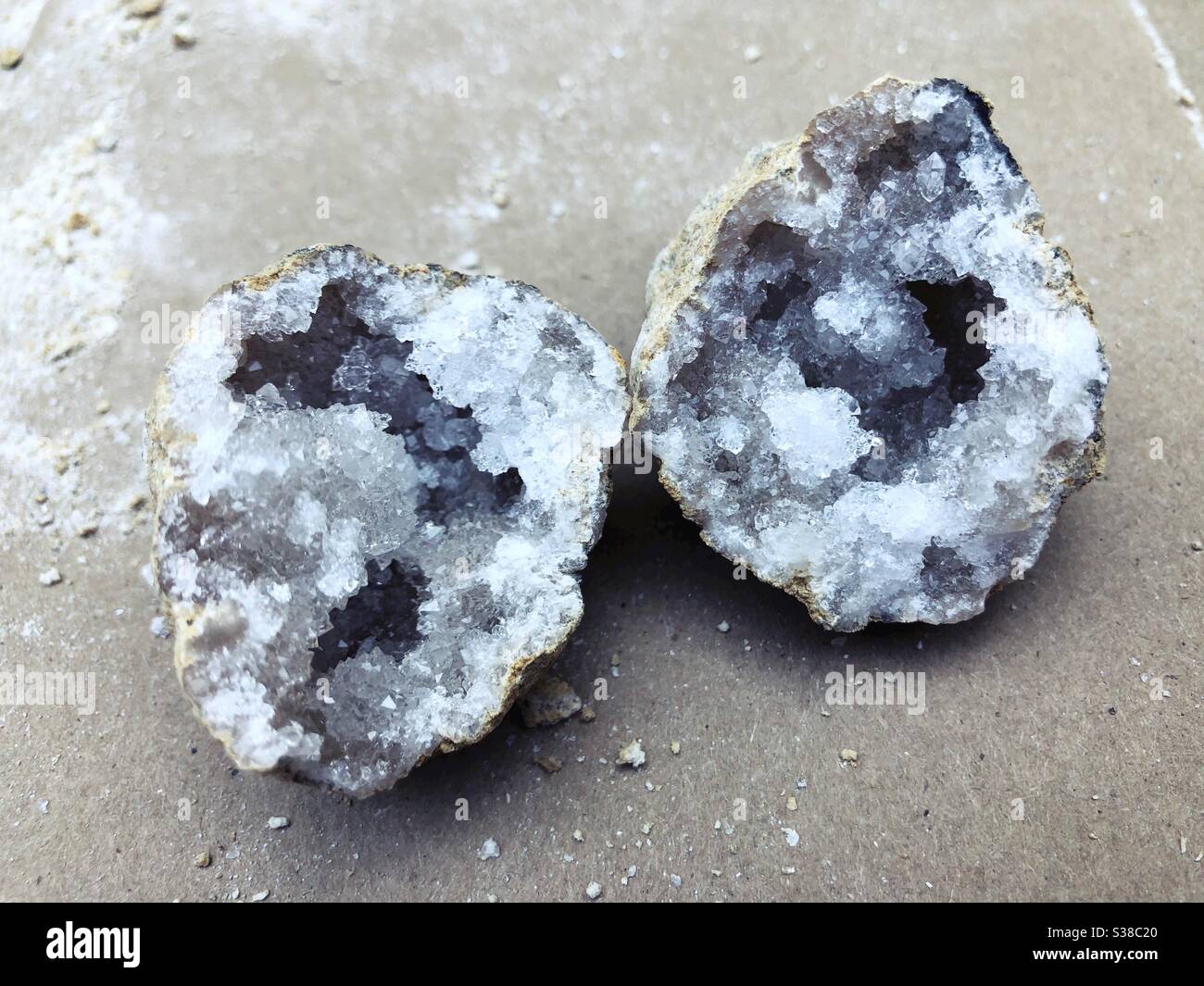 Middle breaking open hi-res stock photography and images - Alamy