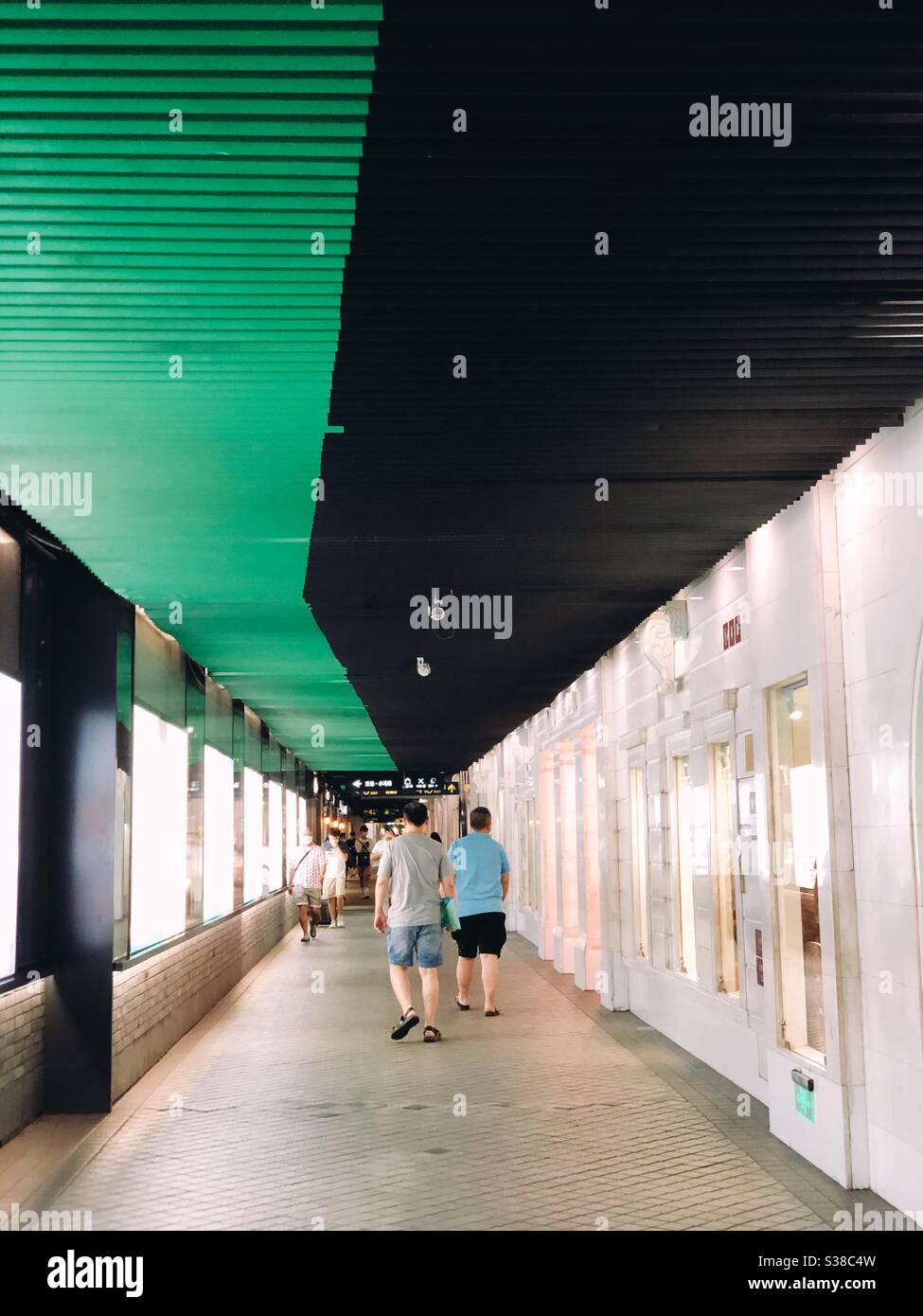 Underground ceiling hi-res stock photography and images - Alamy