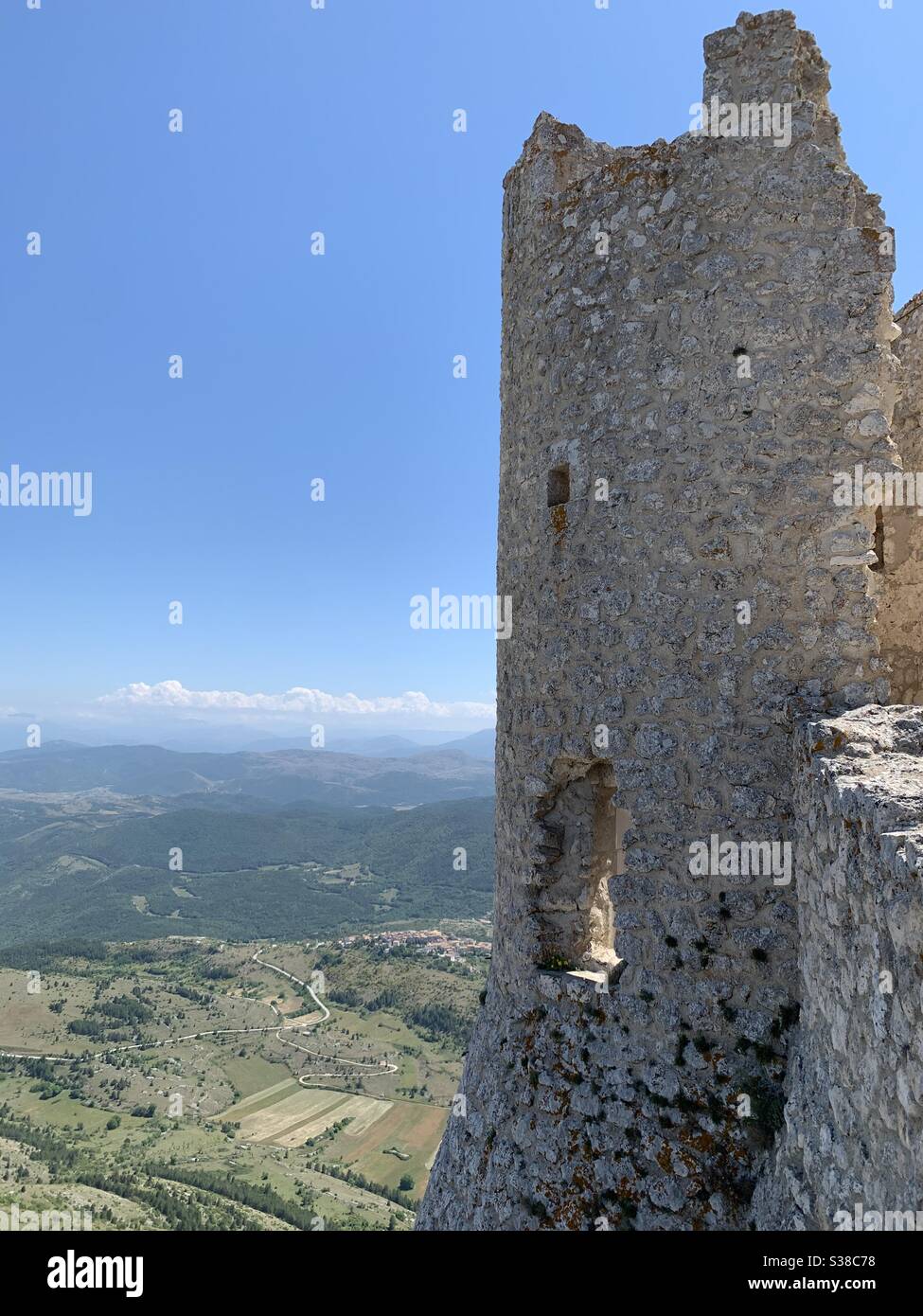 Castle of rocca calascio hi-res stock photography and images - Alamy