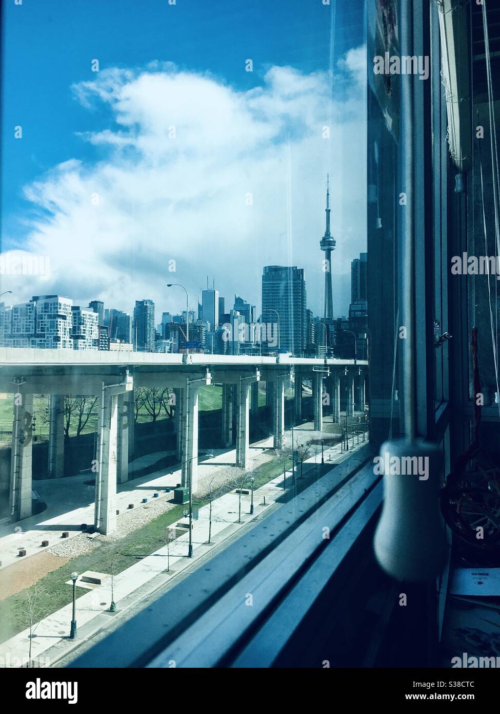 Toronto skyline view hi-res stock photography and images - Alamy