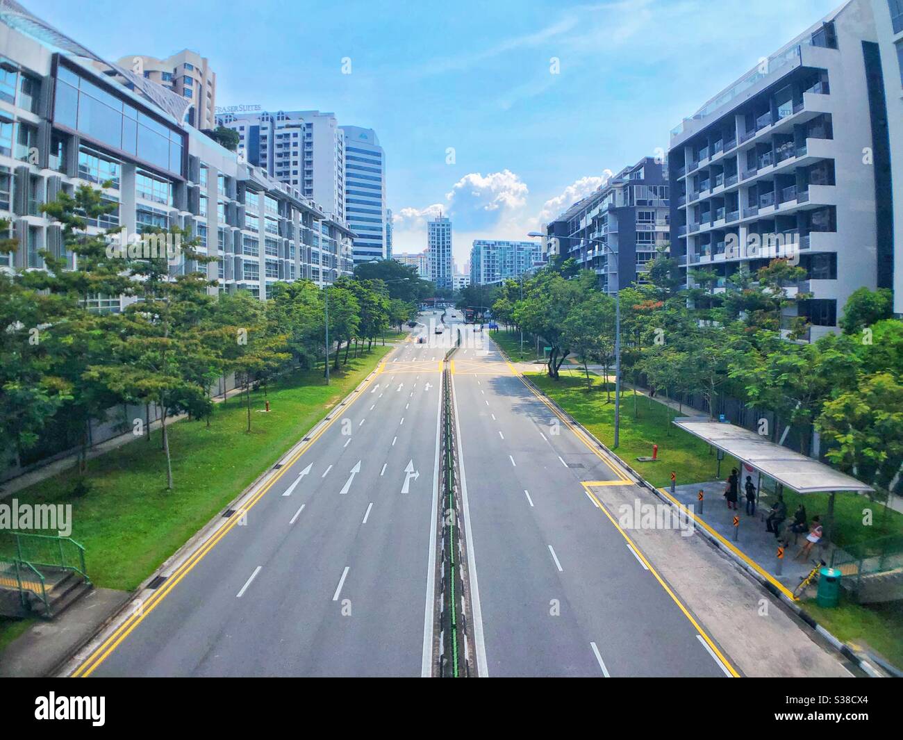 Symmetrical view hi-res stock photography and images - Alamy