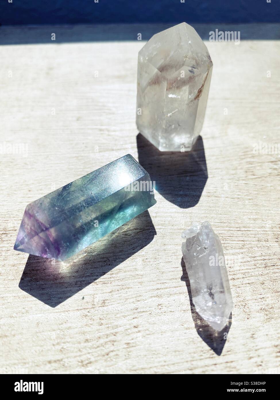 Healing crystals hi-res stock photography and images - Alamy