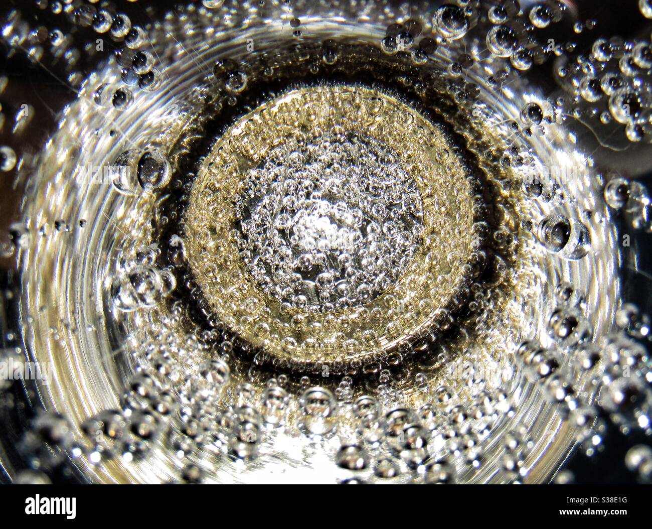 Money bubble smartphone stock photos and images - Alamy