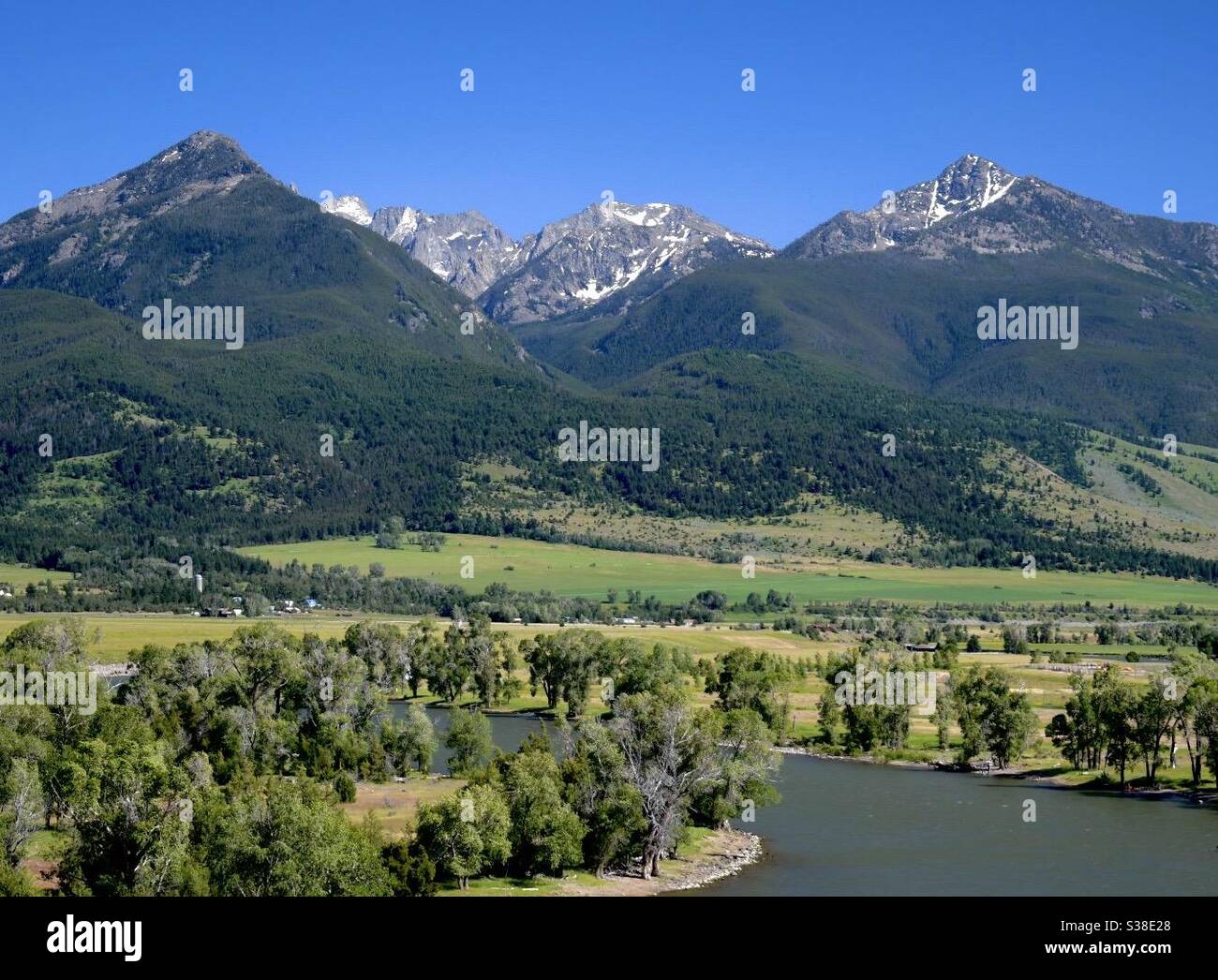 Montana yellowstone river hi-res stock photography and images - Alamy