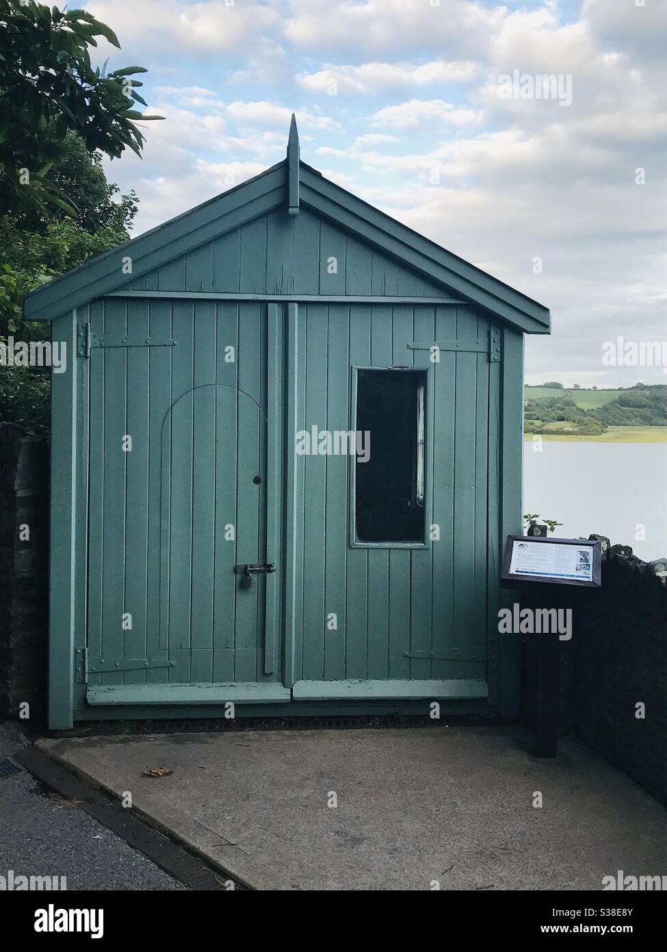 Welsh poet Dylan Thomas’s writing shed in Laugharne, Carmarthenshire ...