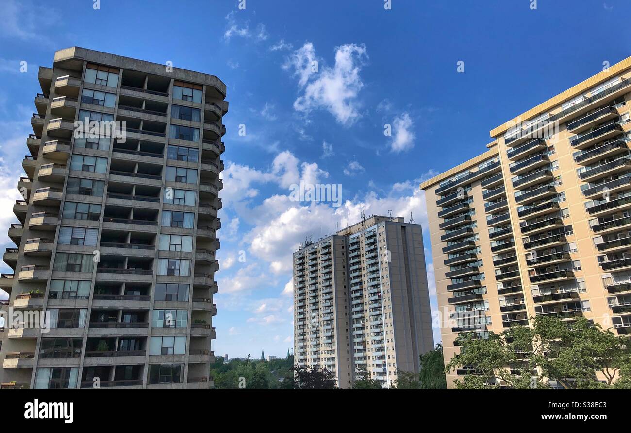 Residential neighbourhood hi-res stock photography and images - Alamy