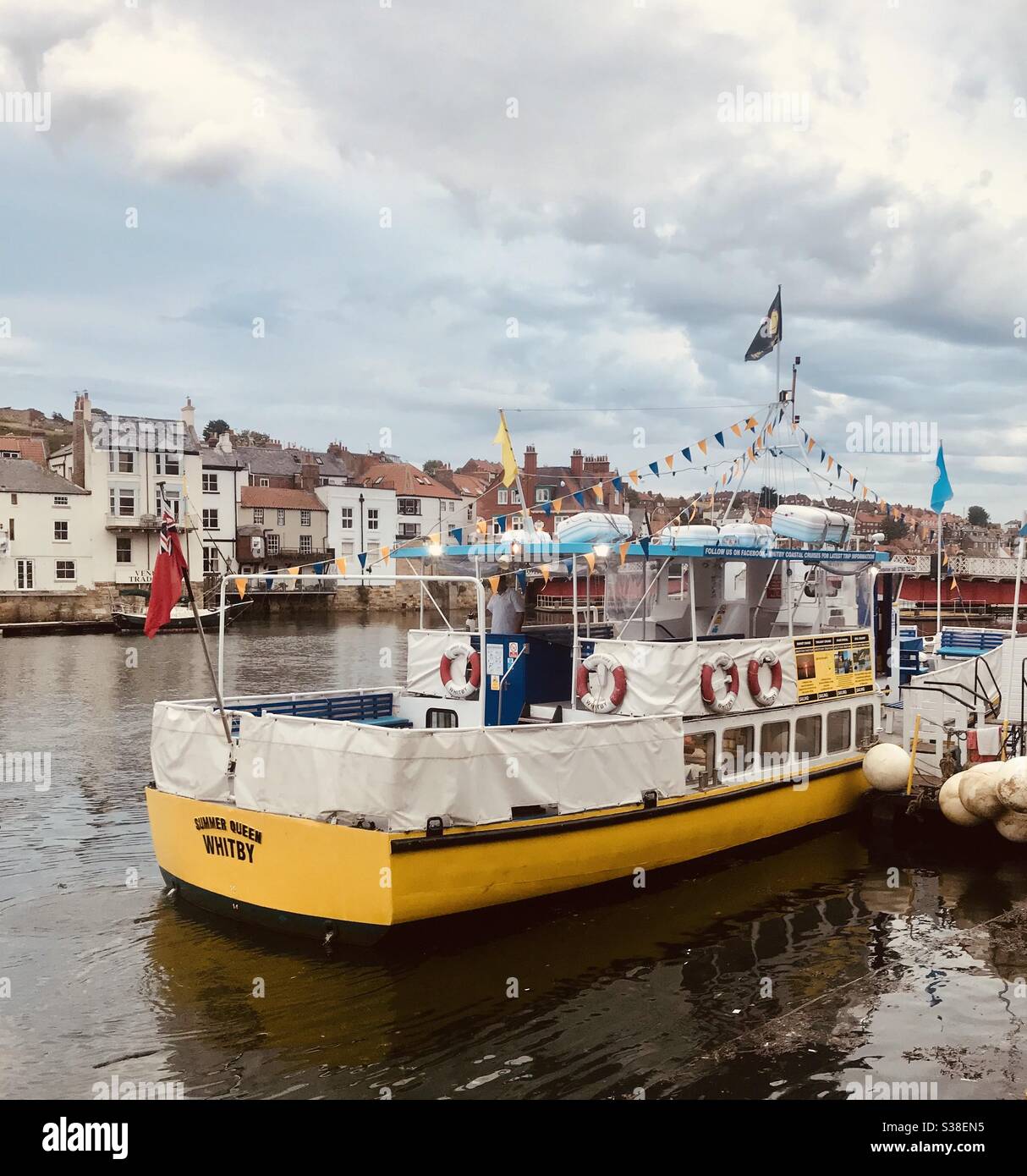 Whitby Bay boat Stock Photo - Alamy