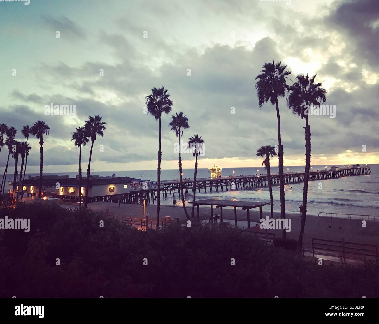 California vibes hi-res stock photography and images - Alamy