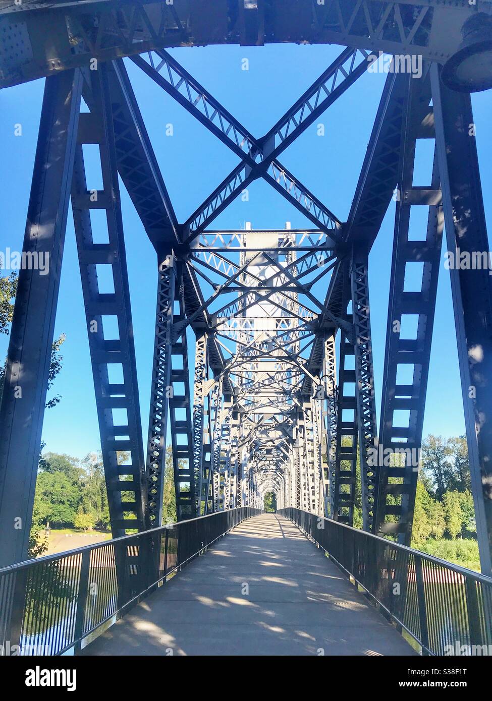 Old draw bridge hi-res stock photography and images - Alamy