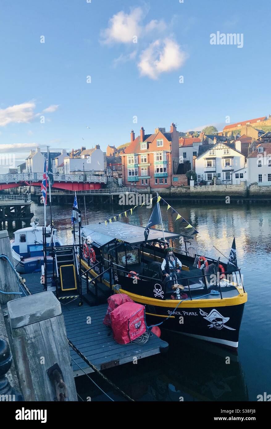 Whitby Bay harbour Stock Photo - Alamy