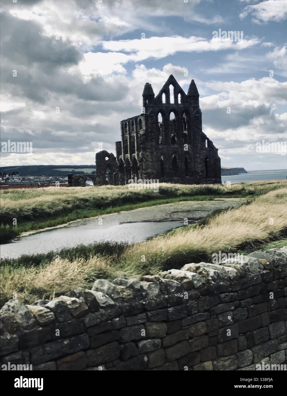 Whitby Bay Abbey Stock Photo - Alamy