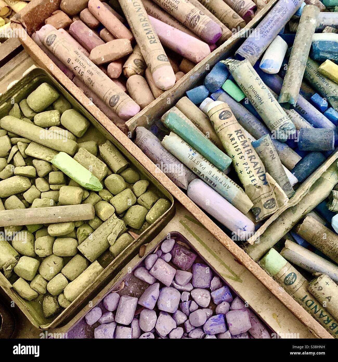 Selection of old traditional artist’s pastel crayons in tray Stock ...