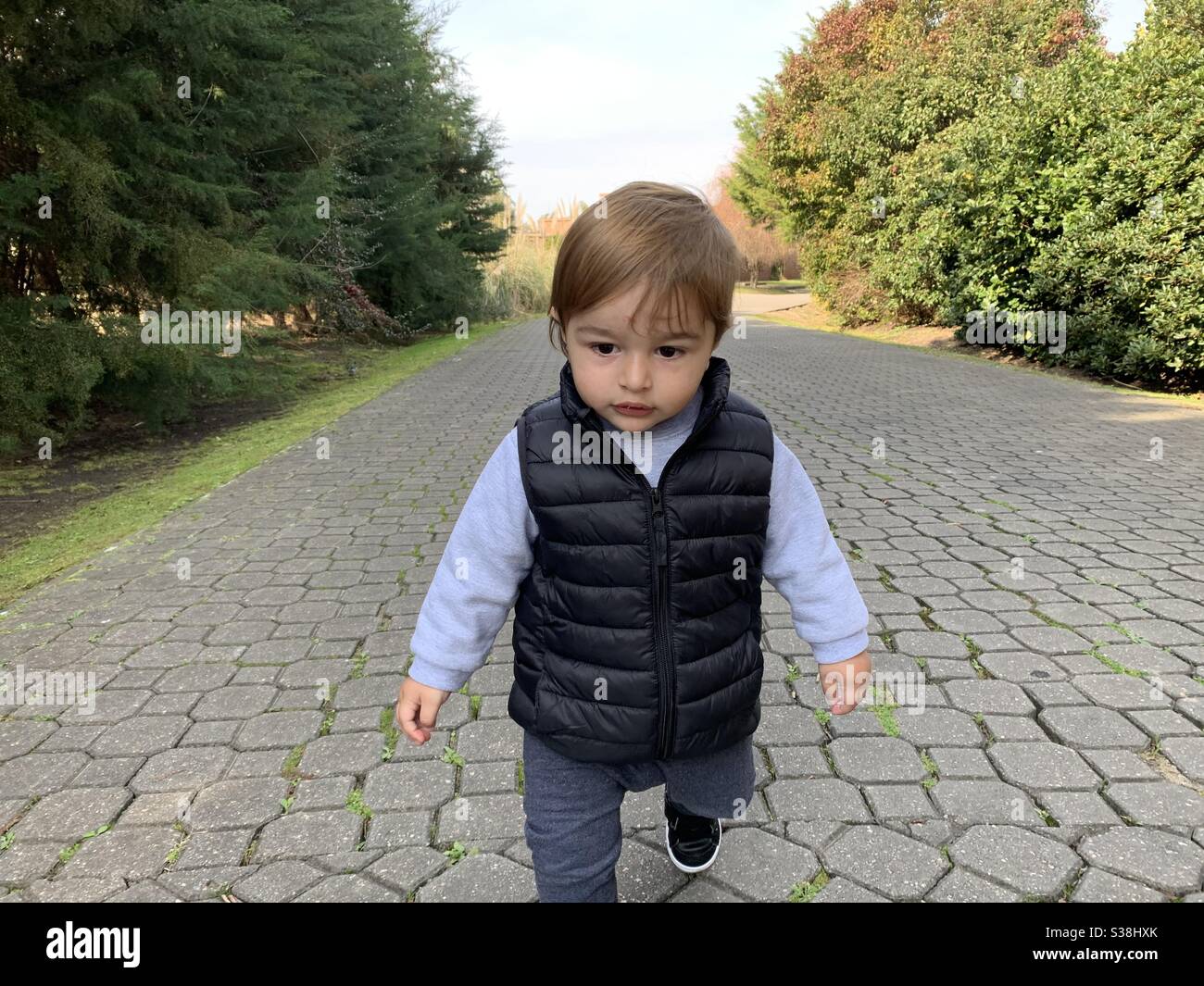 Spring child hi-res stock photography and images - Alamy