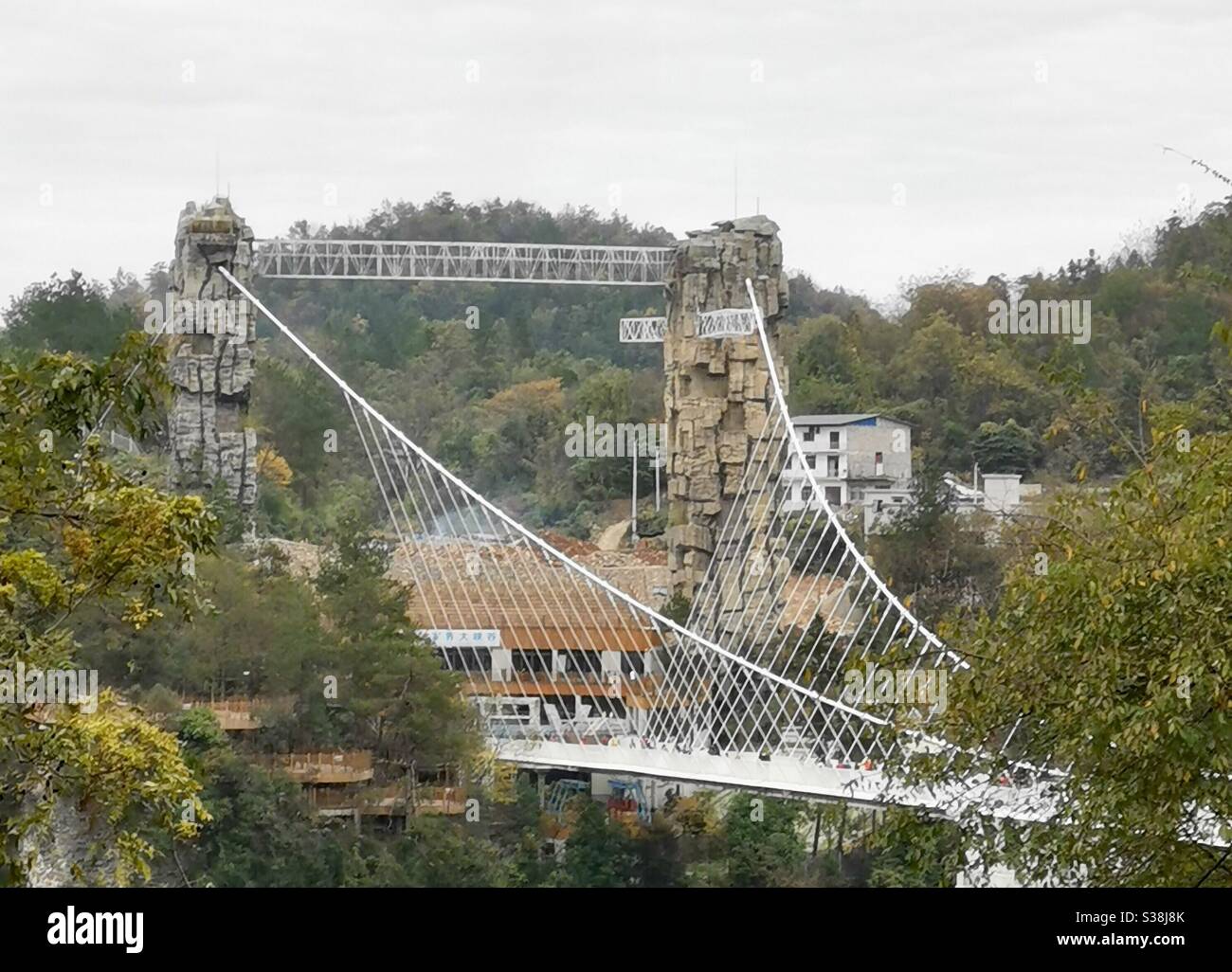 Zhangjiajie glass bridge hi-res stock photography and images - Alamy