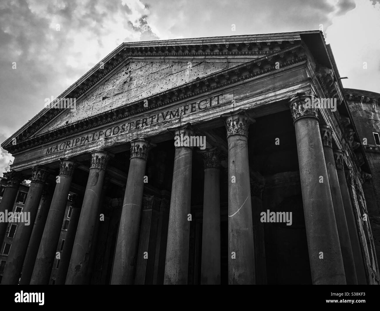 Round pantheon Black and White Stock Photos & Images - Alamy