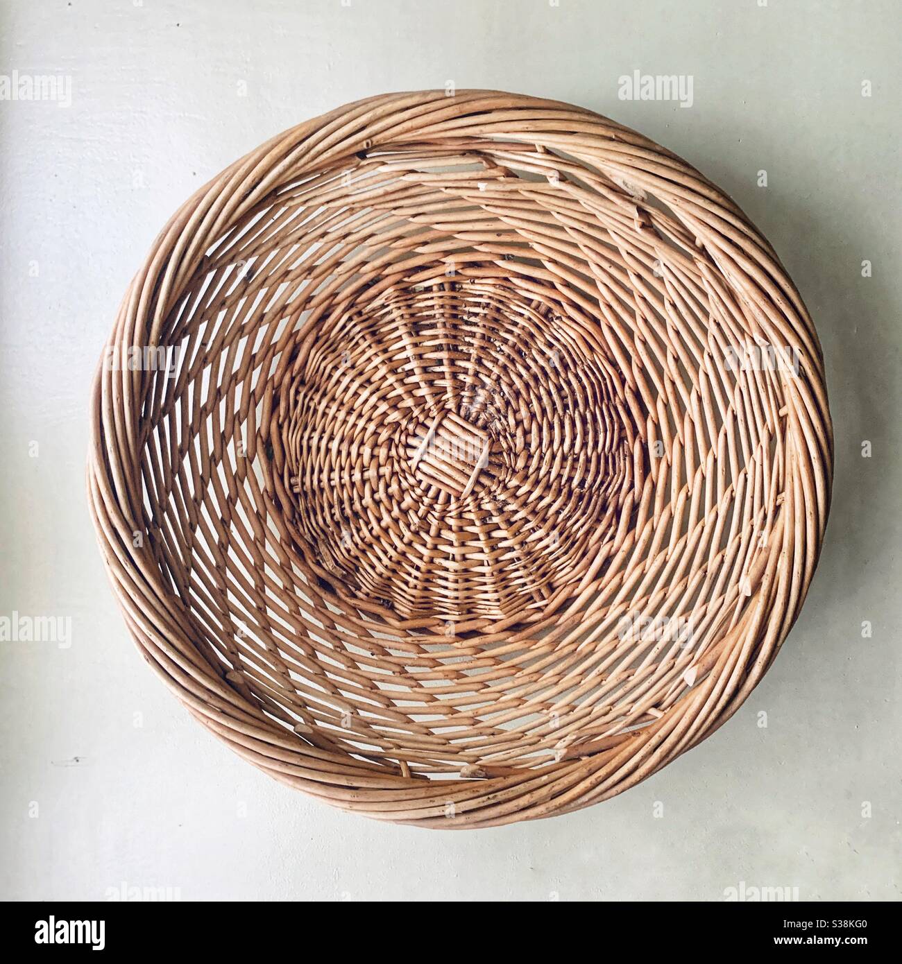 Circle basket hi-res stock photography and images - Alamy