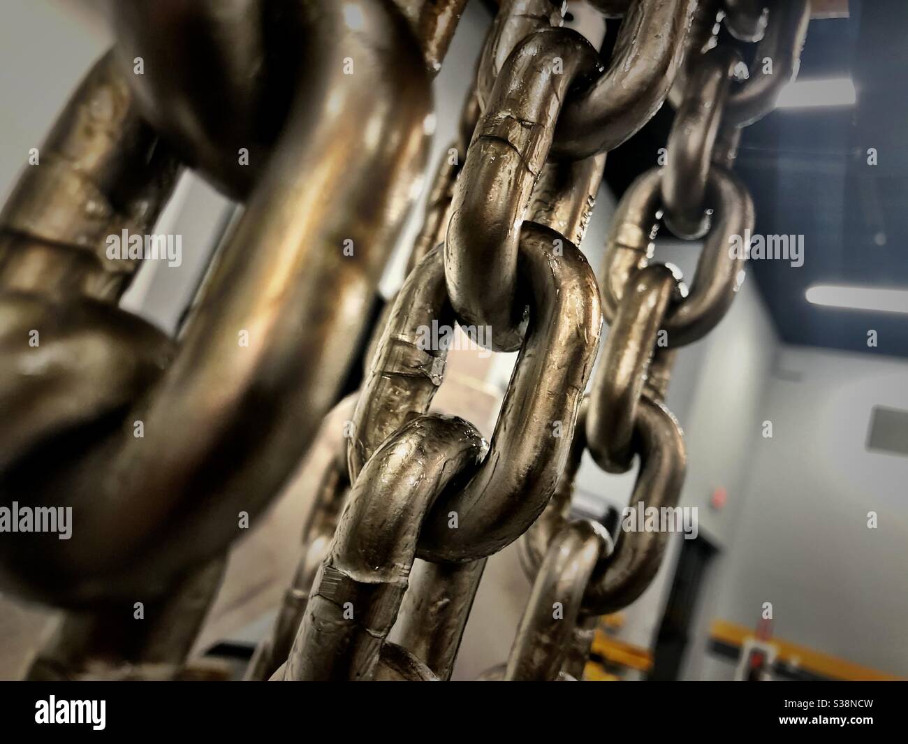 Industrial chains hi-res stock photography and images - Alamy