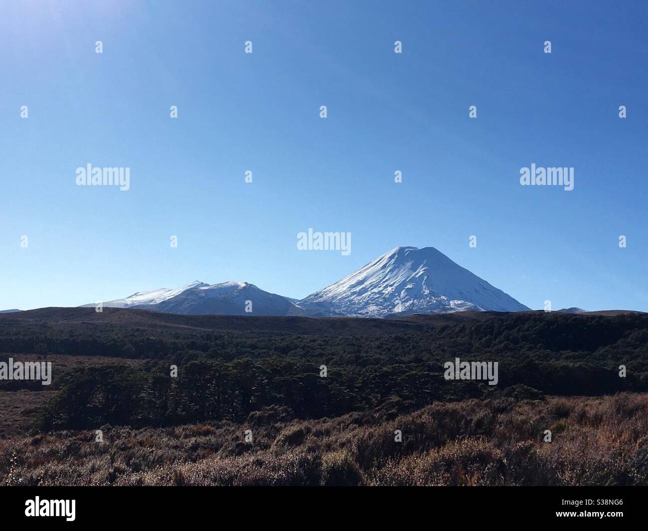 Tongariro volcano mountain Stock Photo - Alamy