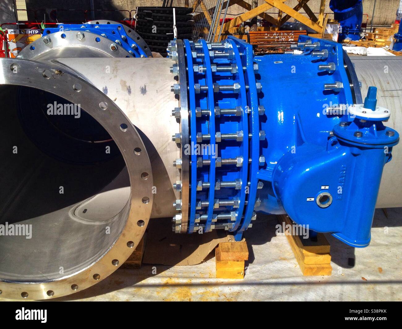 Piping work hi-res stock photography and images - Alamy