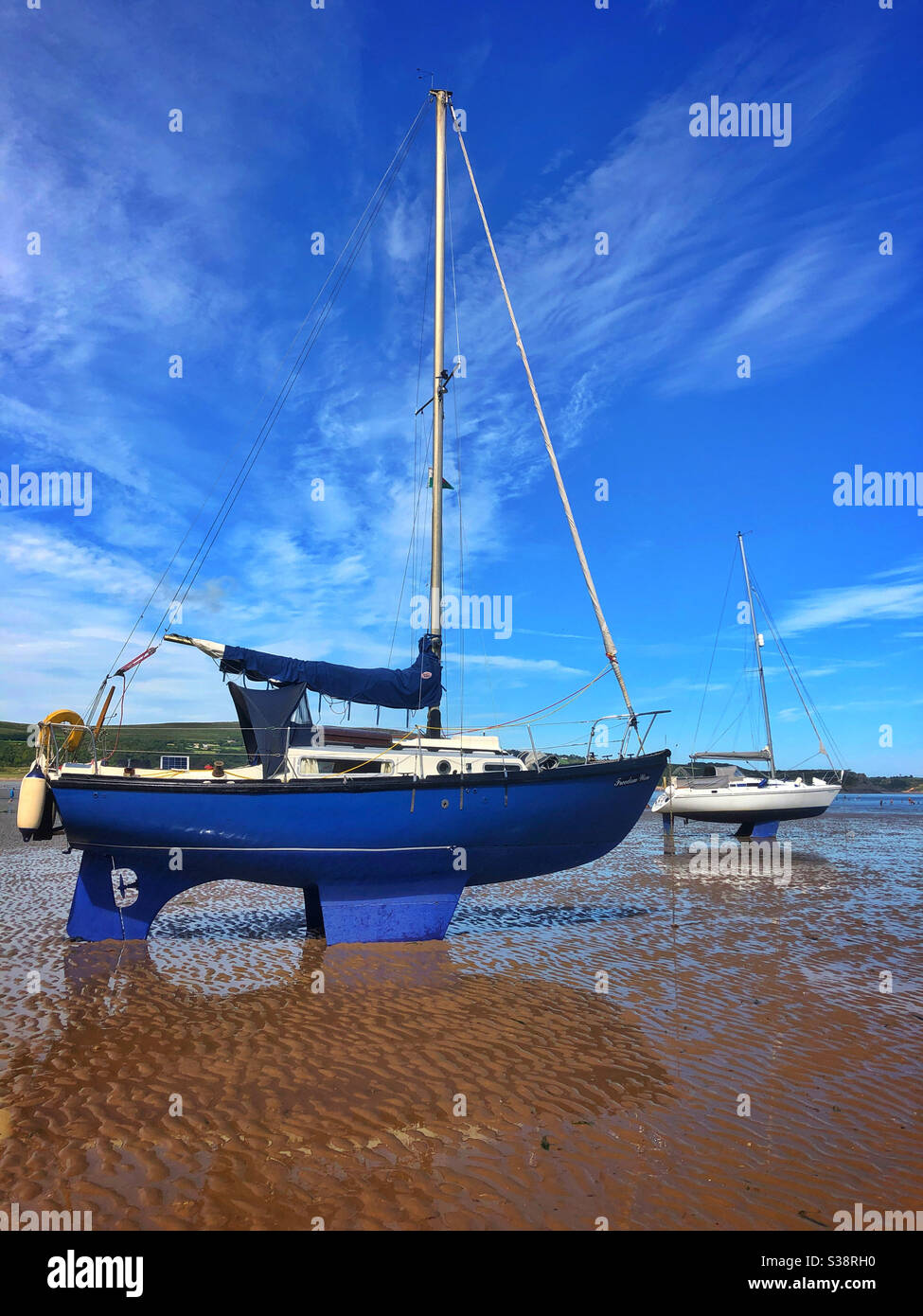 Two boats sailing hi-res stock photography and images - Alamy