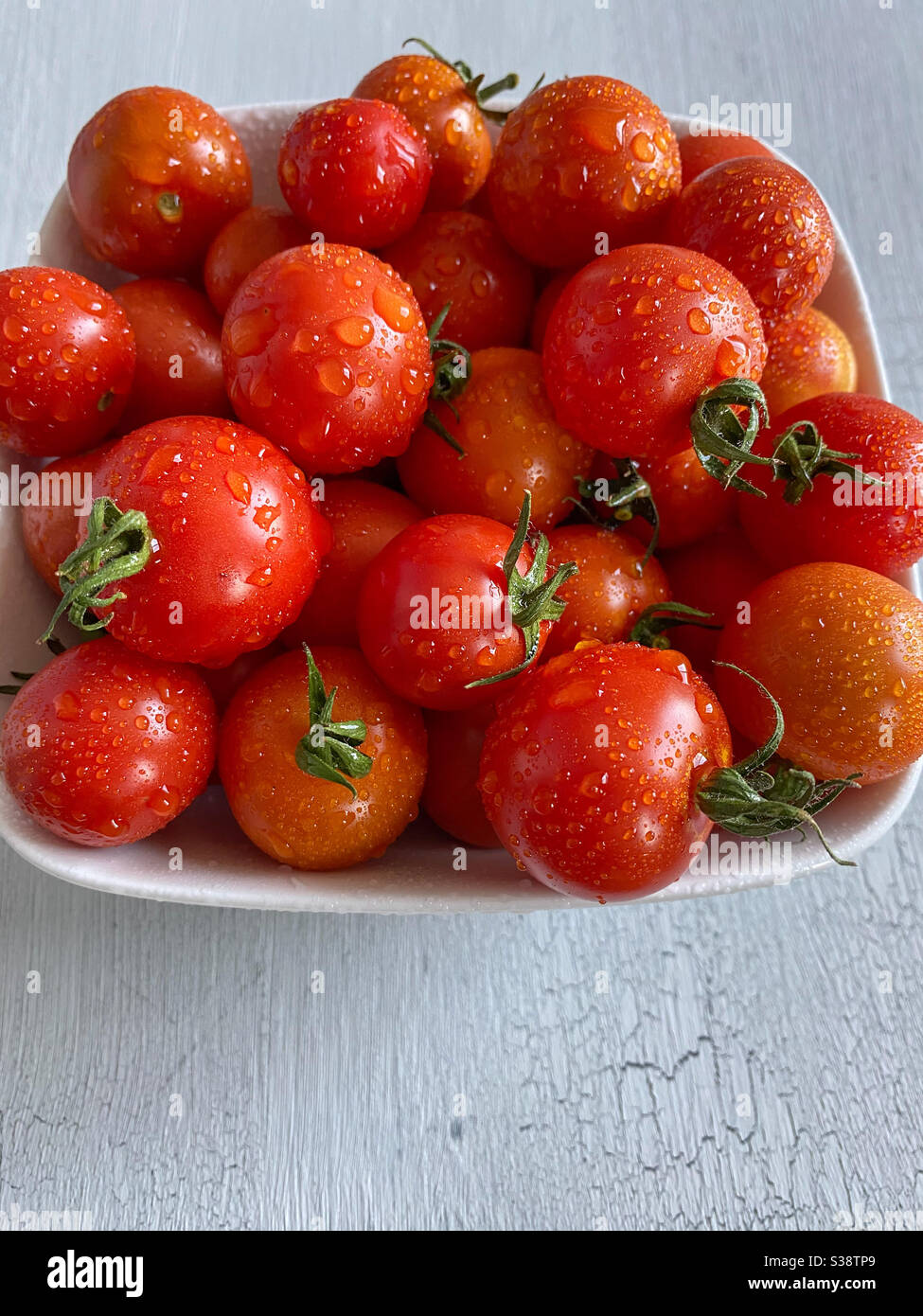 Summer fresh cherry tomatoes Stock Photo - Alamy