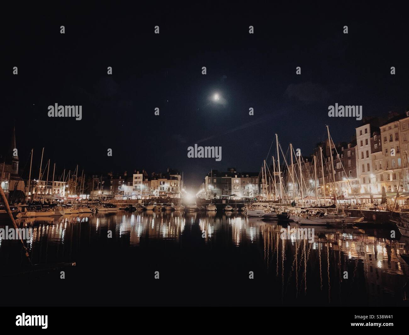 Port night view hi-res stock photography and images - Alamy
