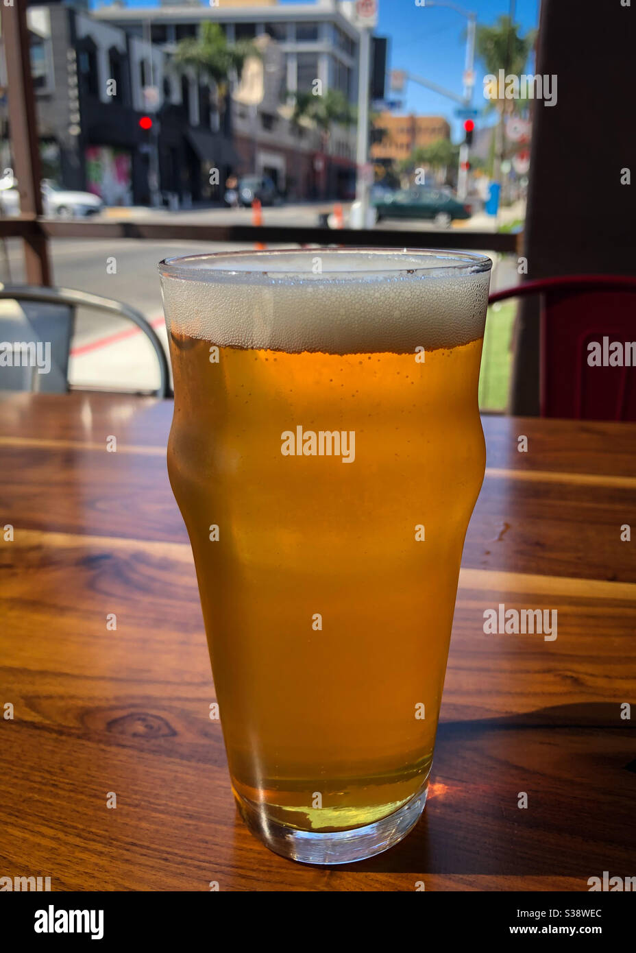 Alcohol temptation hi-res stock photography and images - Alamy