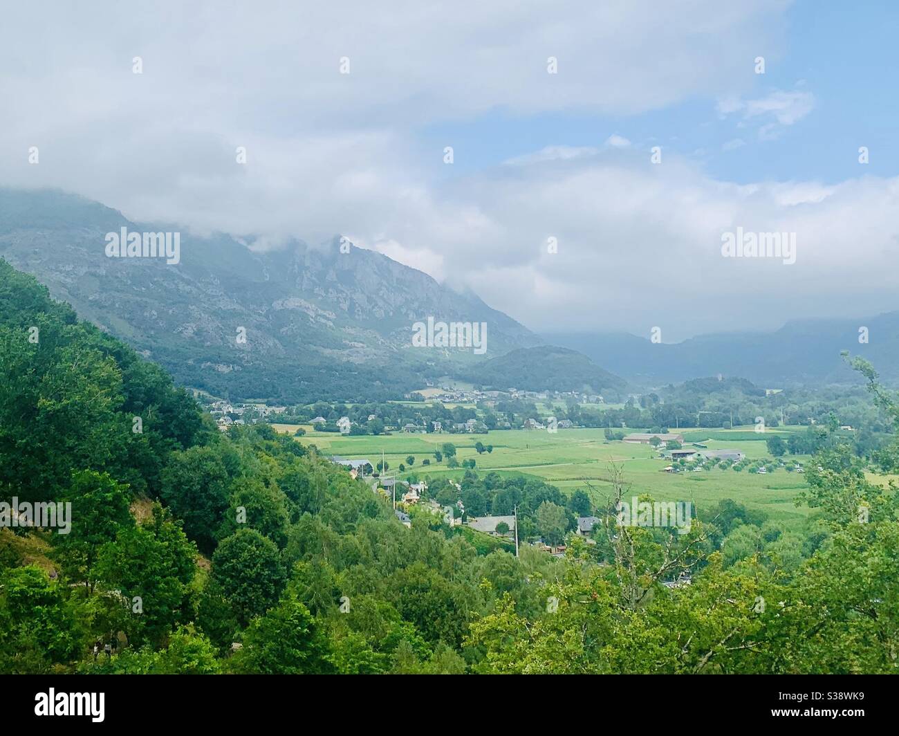 Pyrenees view hi-res stock photography and images - Alamy