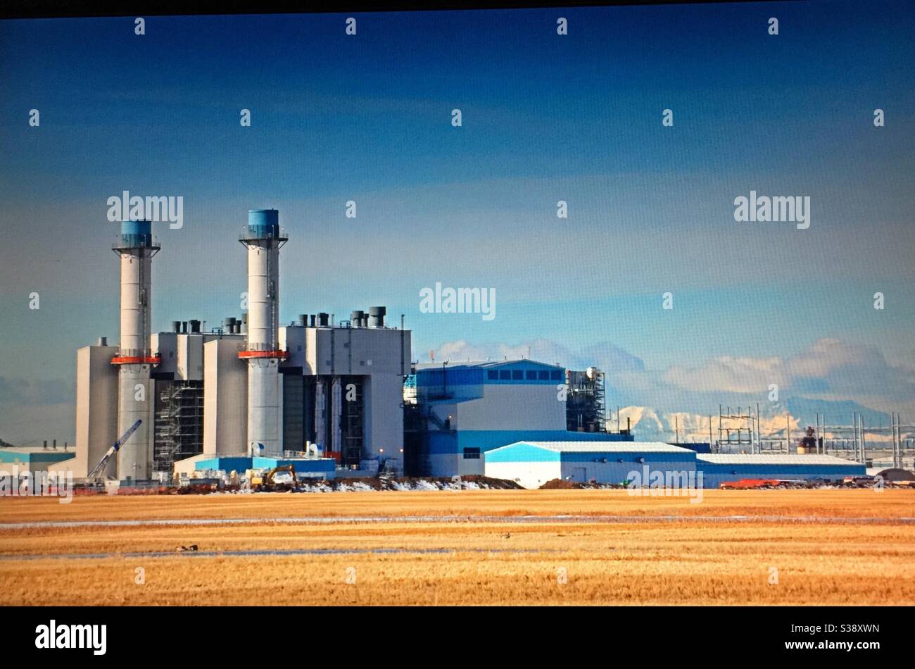 Visit Calgary, travel Alberta,manufacturing plant,towers, businesses ...