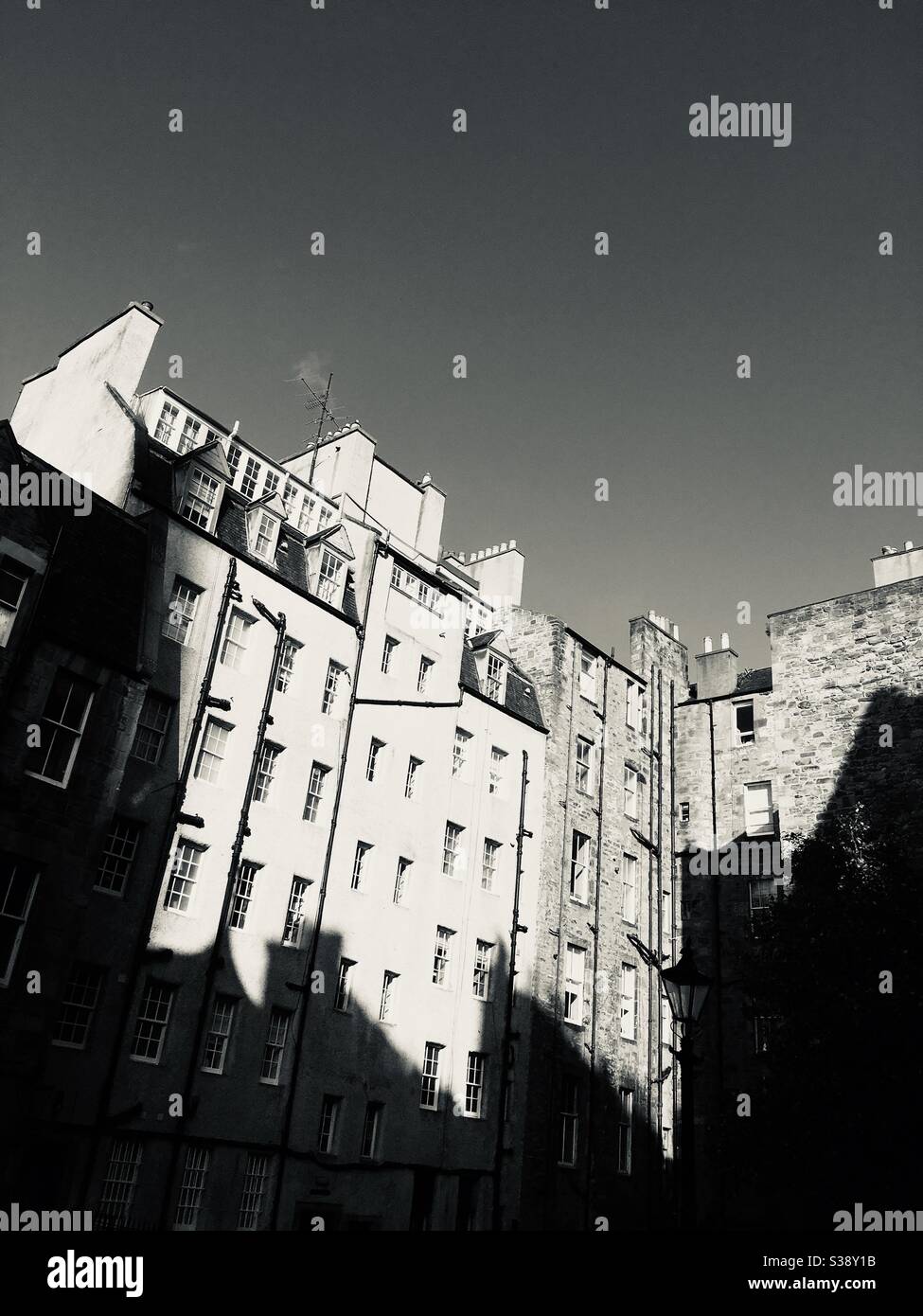 Edinburgh tenements hi-res stock photography and images - Alamy