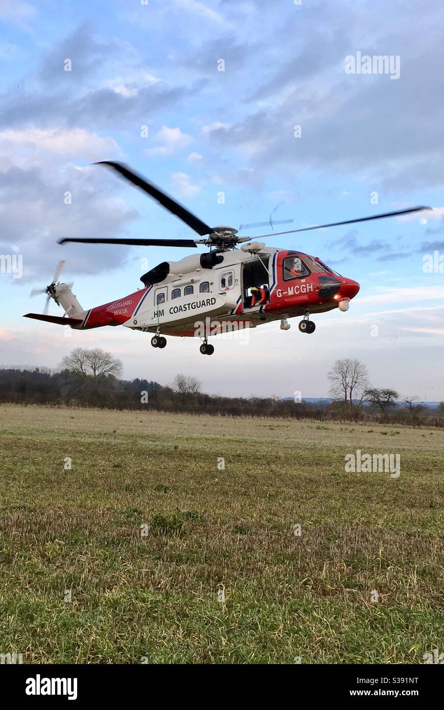 Sar helicopter hi-res stock photography and images - Alamy
