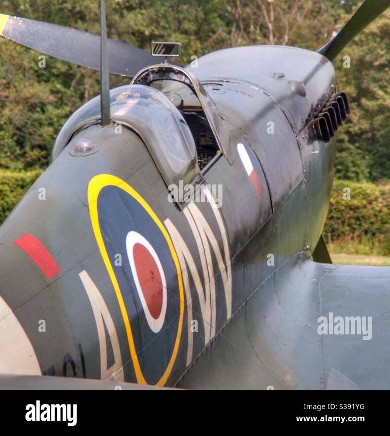 Spitfire fuselage hi-res stock photography and images - Alamy