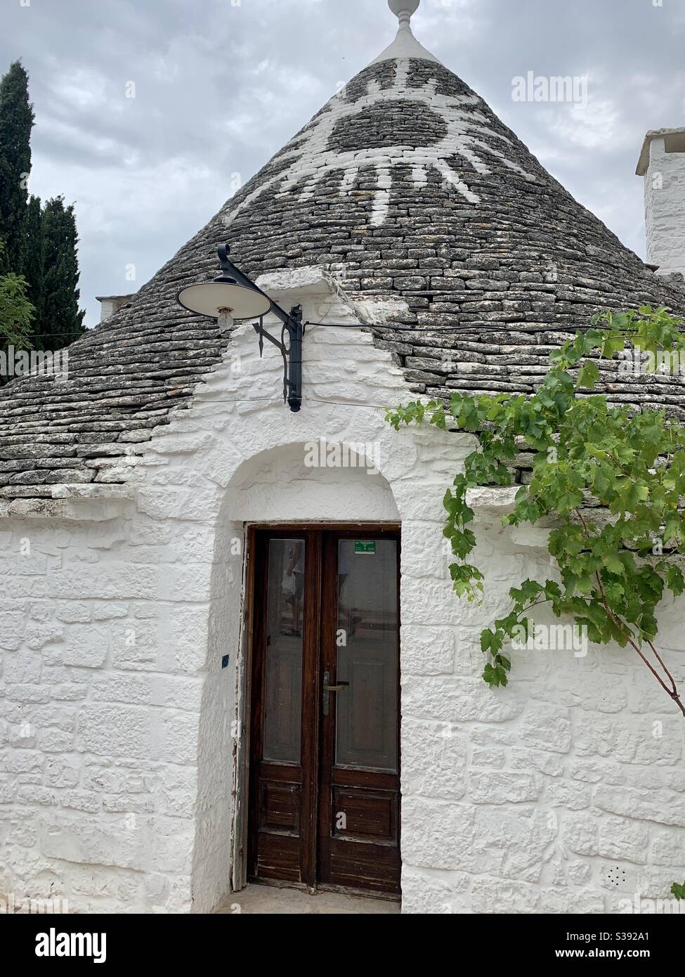 Trullo architecture hi-res stock photography and images - Alamy